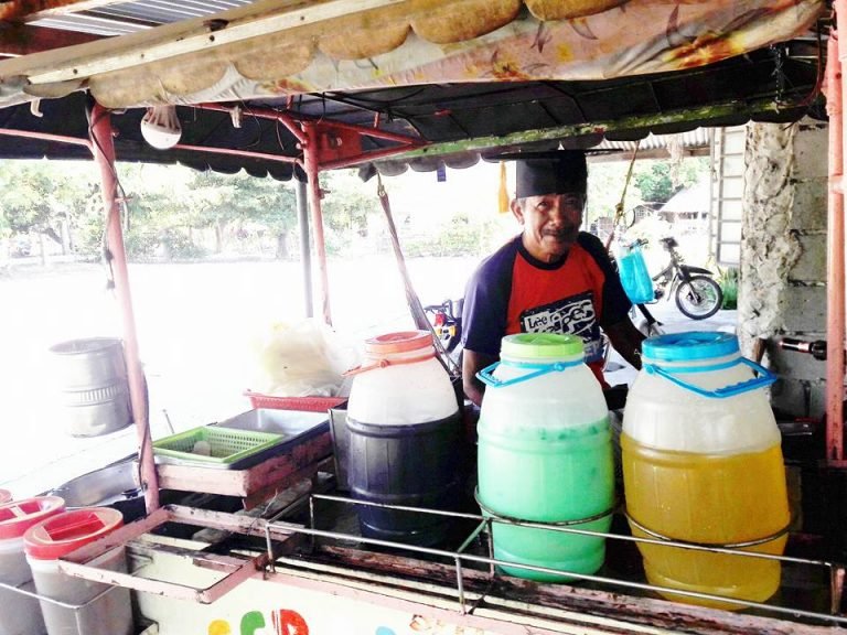 Fishball Vendor Inspires after Successfully Sending All His Four ...