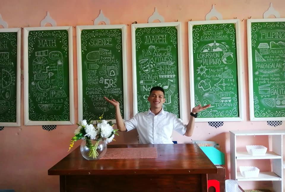 Teacher with Unique Hand-Drawn Bulletin Boards Earns Praise for ...